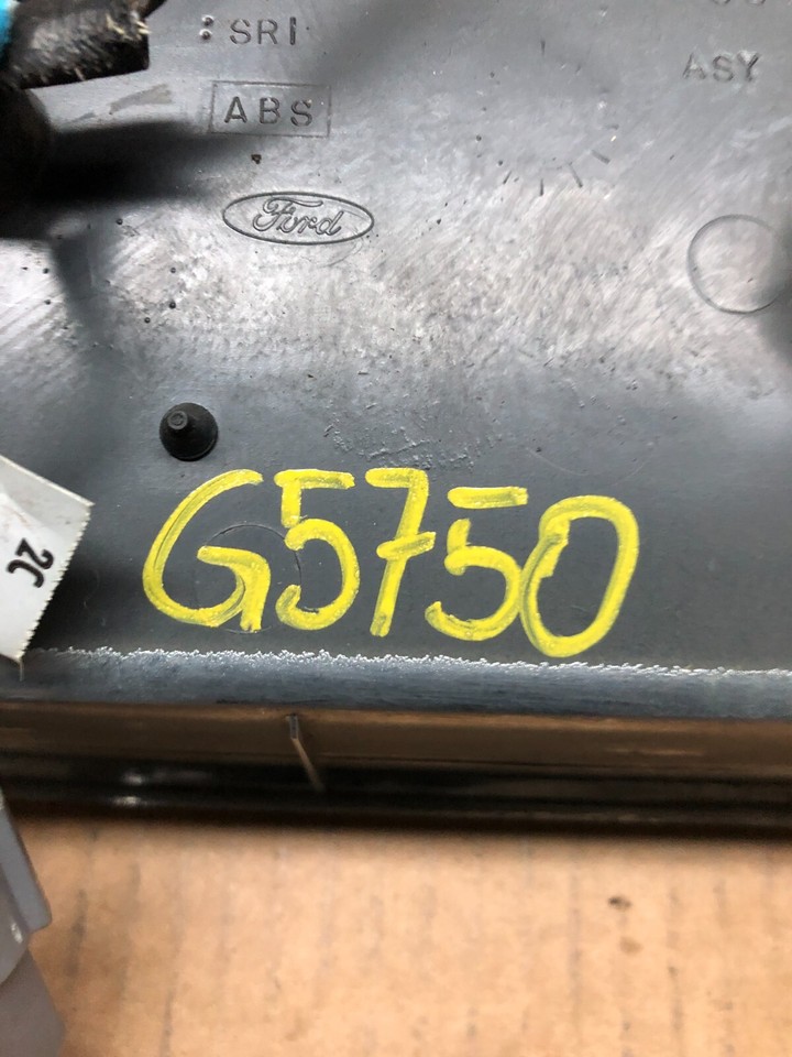 1999-2002 Lincoln Continental License Plate Panel Backup Lights Trim ...