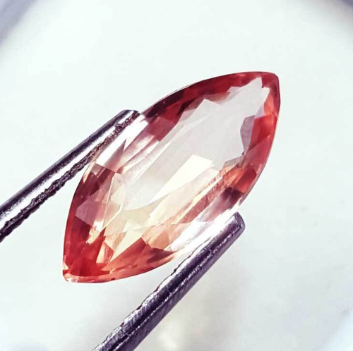 Natürlich Padparadscha Saphir 2.35 Karat Marquise Form Zertifiziert ...