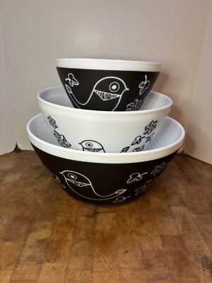 Vintage Charm PYREX Bowls By World Kitchen Inspired By PYREX-birds of a ...