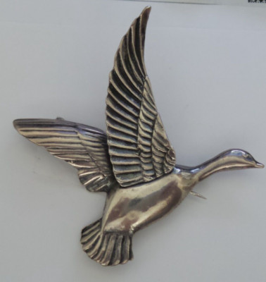 VINTAGE STERLING SILVER GOOSE IN FLIGHT BROOCH 29.5 GRAMS 3 1/2"X3 1/2 ...