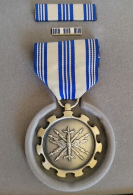 U. S. AIR FORCE Meritorious Achievement Medal Set Full in Box | eBay
