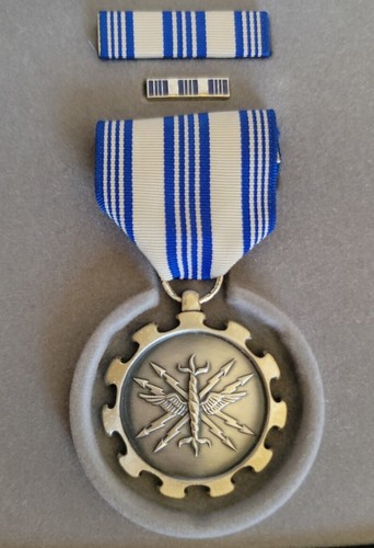 U. S. AIR FORCE Meritorious Achievement Medal Set Full in Box | eBay
