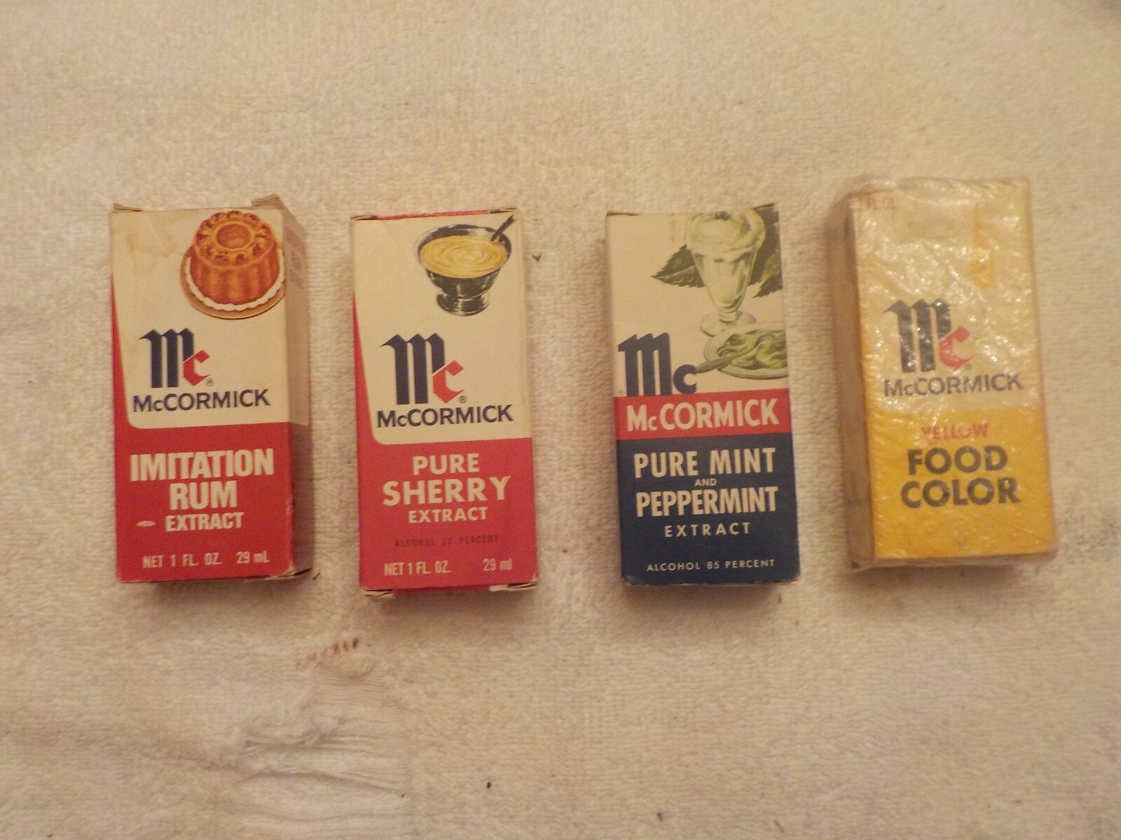 4 VINTAGE MCCORMICK BOTTLES IN BOXES | eBay