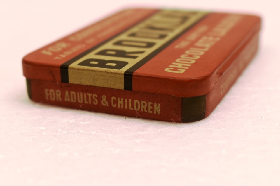 Vintage Brooklax Advertising Tin Box The British Chocolate Laxative ...