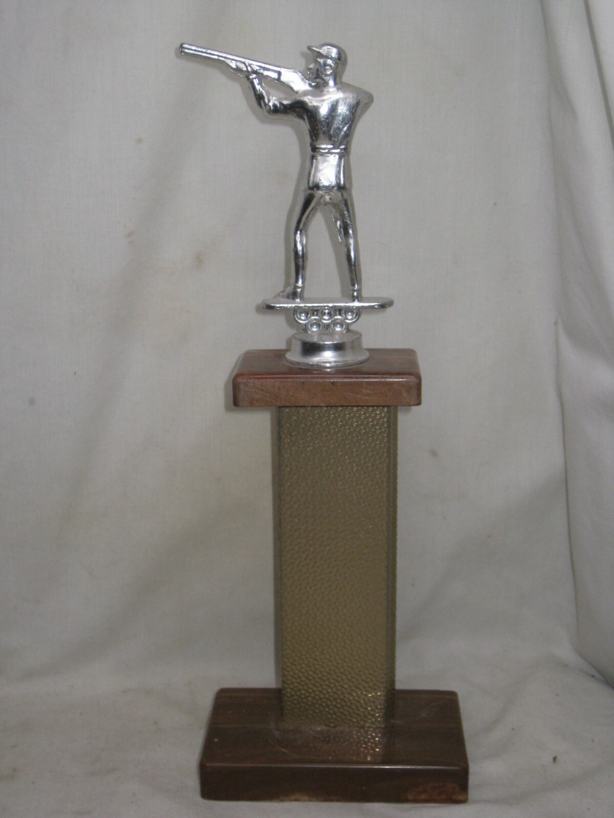 vintage trophy award PRAIRIE GUN SHOP metal topper hunting rifle ...