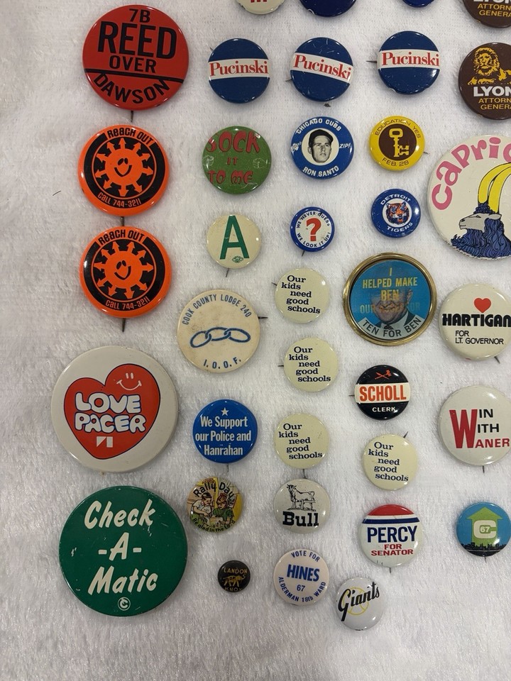 Lot of 105 Vintage Pin Back Buttons - Various Politics, Advertisements ...