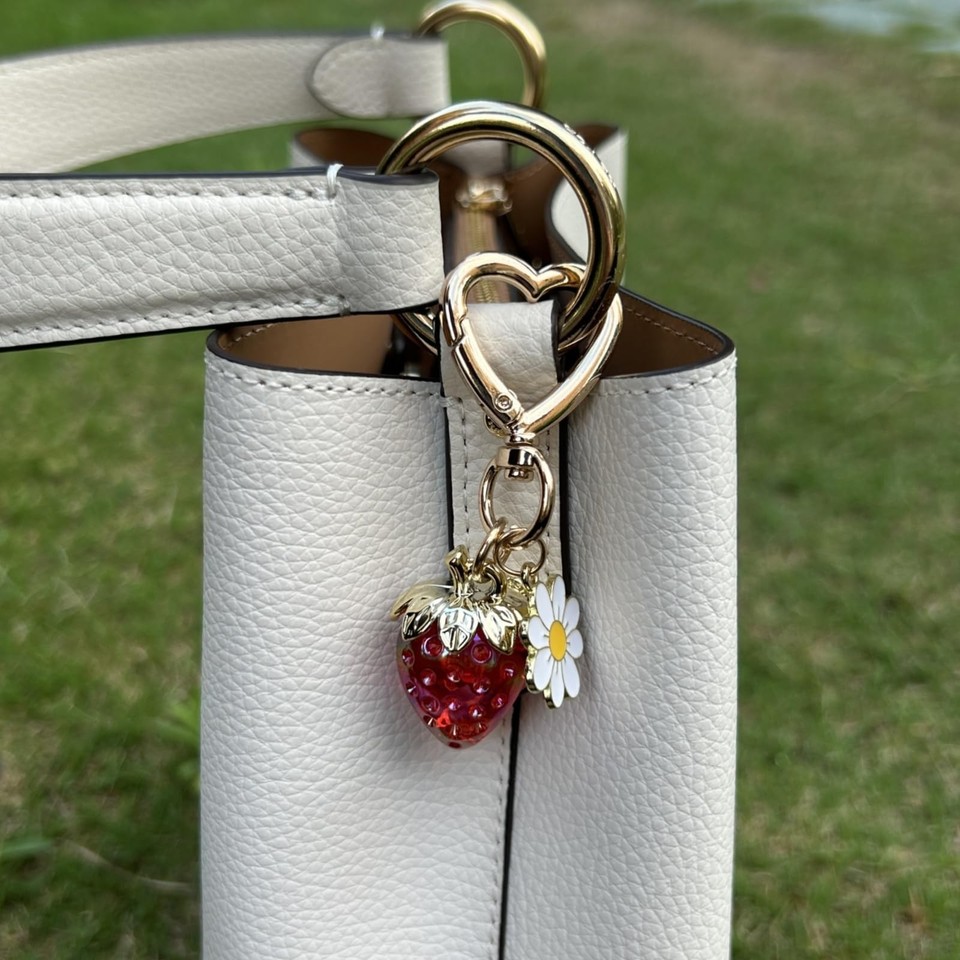 Cute Strawberry Keychain Bag Purse Charms Heart Flower Keychain ...