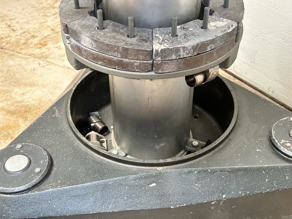 ITE Innovative Television Equipment Hydraulic Camera Studio Pedestal ...