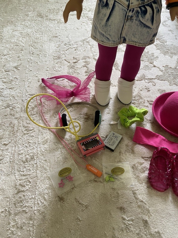 american girl doll Courtney Doll And Accessories | eBay