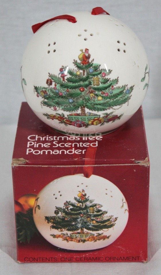SPODE CHRISTMAS TREE SCENTED ROUND HOLES GREEN TRIM POMANDER IN GIFT ...