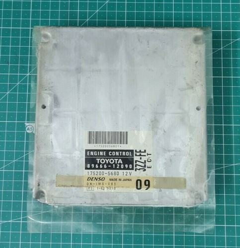 Toyota Corolla 3ZZ-FE Engine Control Unit ECU ECM 89666-12090 DENSO ...