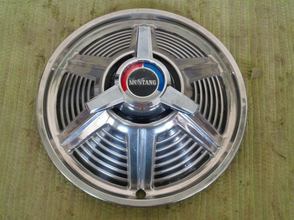 1965 Ford Mustang Spinner Hubcaps 13" Set of 4 Wheel Covers 65 Hub Caps ...