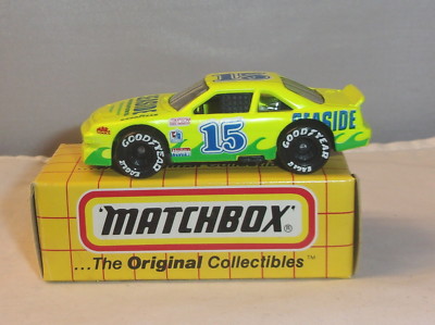 MJ7 Matchbox - Yellow Box - MB35 Pontiac Stock Car - Yellow #15 | eBay