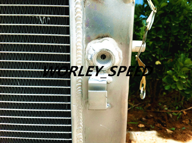 Aluminum Radiator For Aftermarket Holden Commodore VZ LS1 LS2 SS V8 AT ...