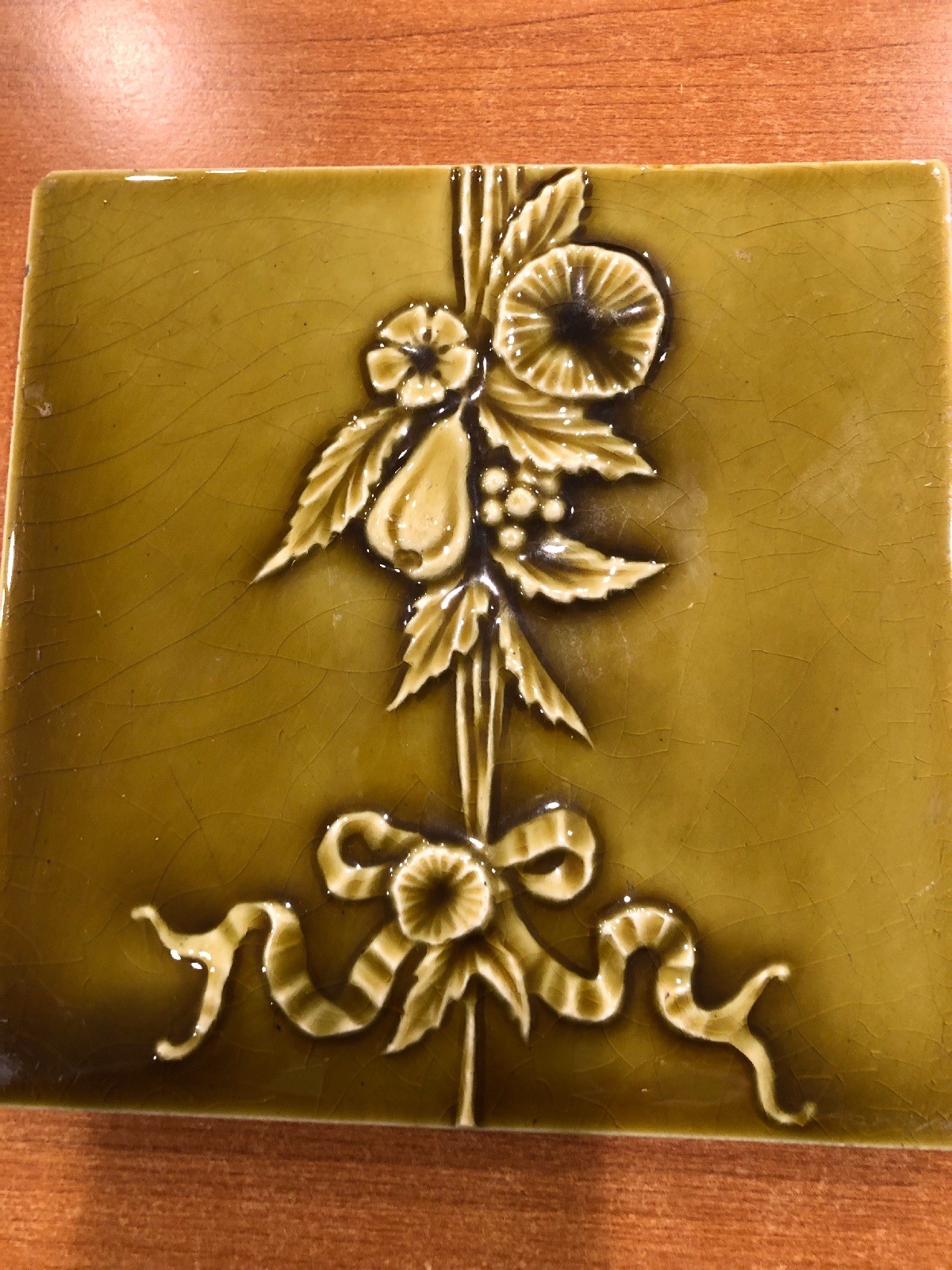 3 Antique Providential Tile Works Trenton NJ 6” green Ribbon Floral ...