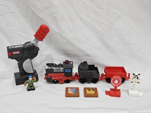GeoTrax RC Workin’ Town Railway Train Engine Set – Remote, Cars, Figure ...