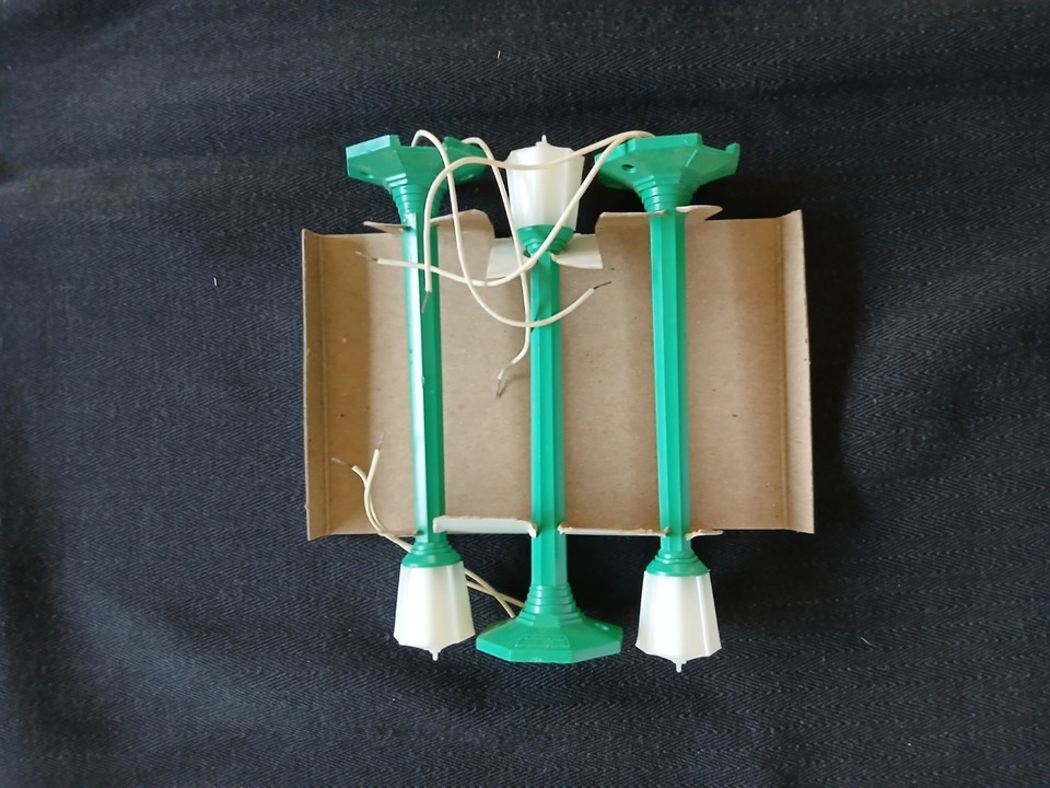 Model Toy Train Lionel O27 gauge Operating Street Lamps 6-2170 in ...