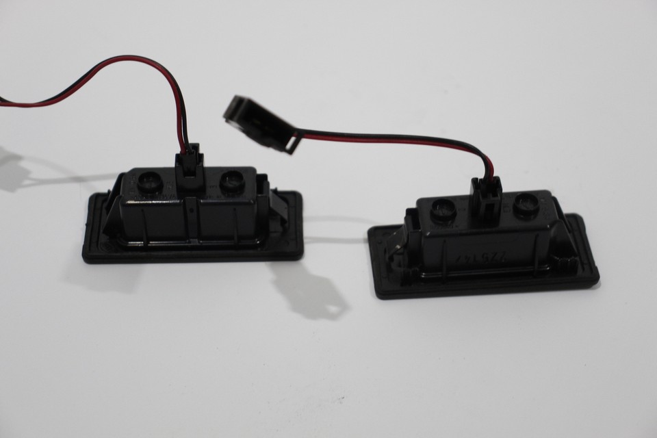 Audi A3 8V LED Number Plate Light Pair Genuine 4G0943021 | eBay