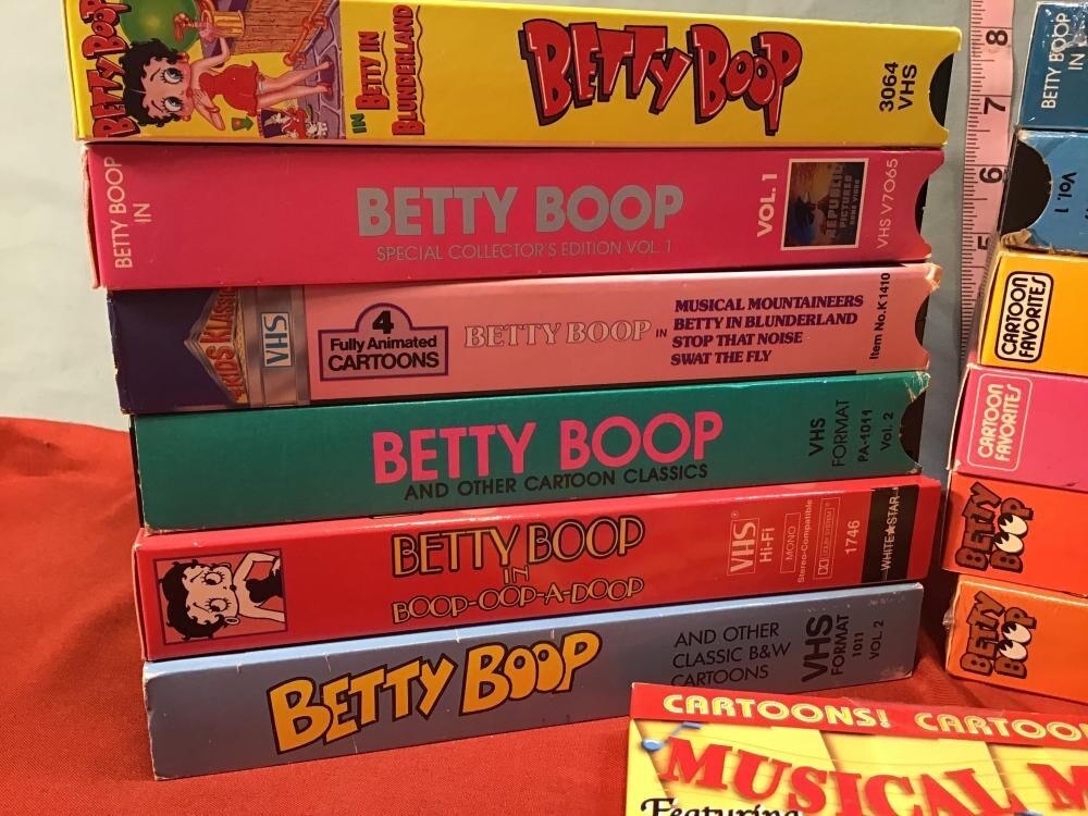 LOT 12 VINTAGE BETTY BOOP CARTOONs VHS TAPES - And 1 DVD Betty Boop ...
