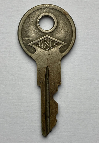 Vintage Key Briggs & Stratton Corp Basco B421 | eBay