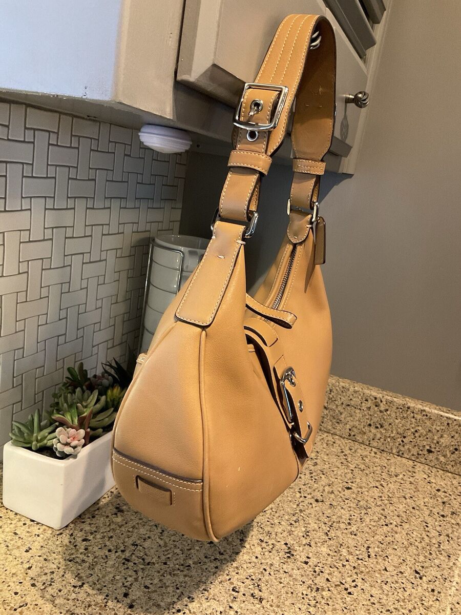 Coach Vintage Hamptons Leather Buckle Hobo Shoulder Bag 7548 Coach Vintage Hamptons Leather Buckle Hobo Shoulder Bag 7548