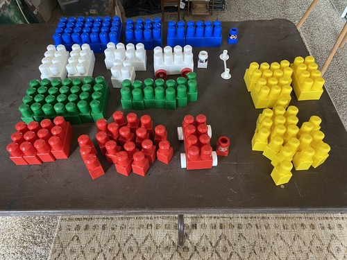 Vintage 1984 MEGA BLOKS RITVIK BLOCKS LOT Mega Blocks 98 PC Lot 3 ...