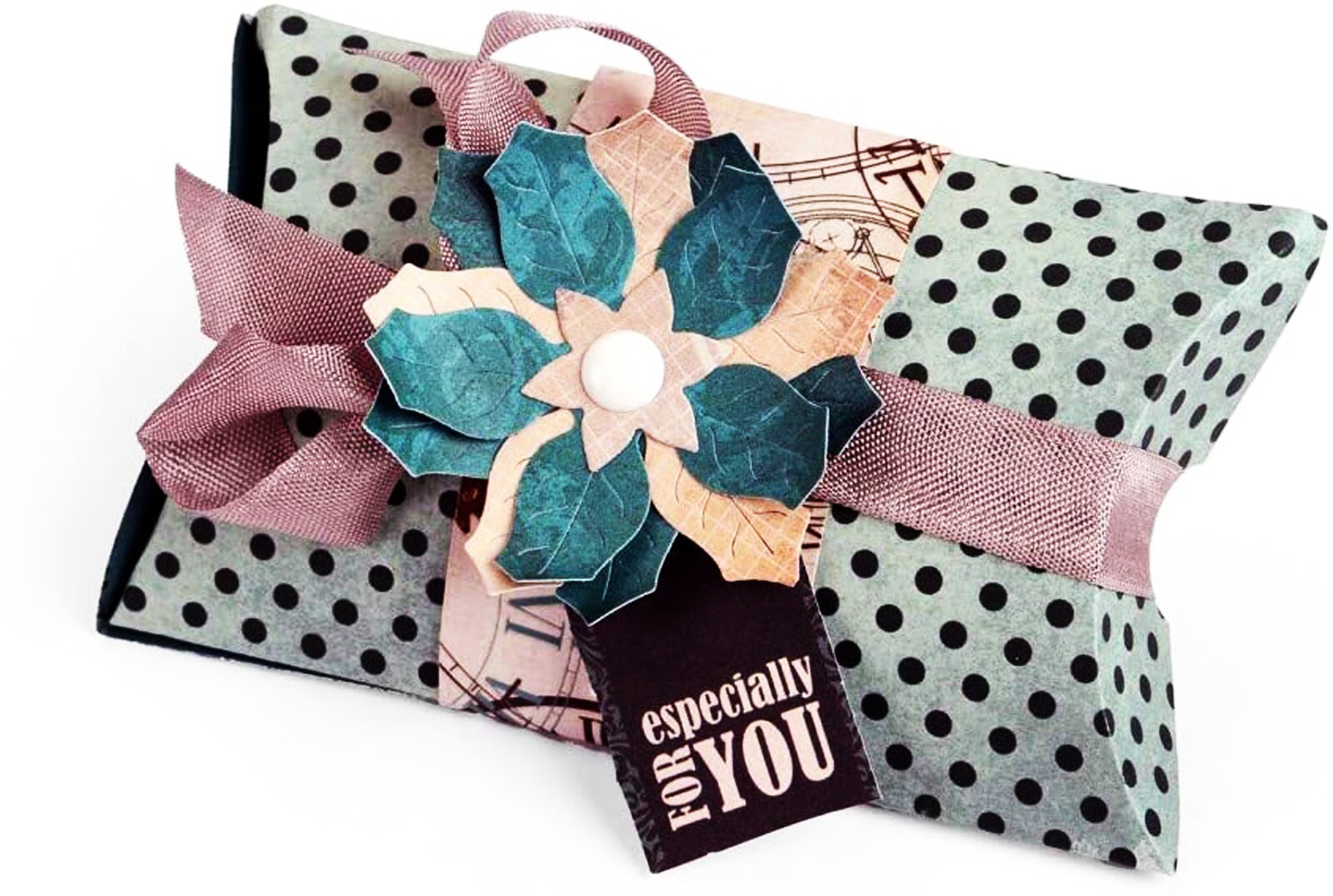 Sizzix Thinlits Poinsettias and Pillow Box #660660 7pk set Retail $14. ...