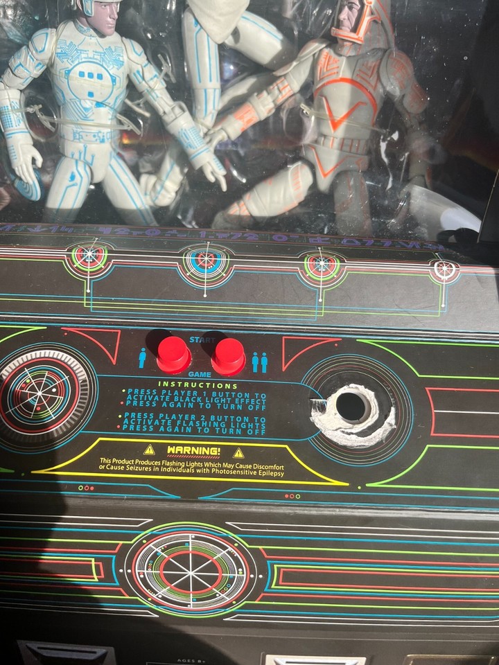 Disney Tron Diamond Select UV Arcade Action Figure Set - TRON ARCADE ...