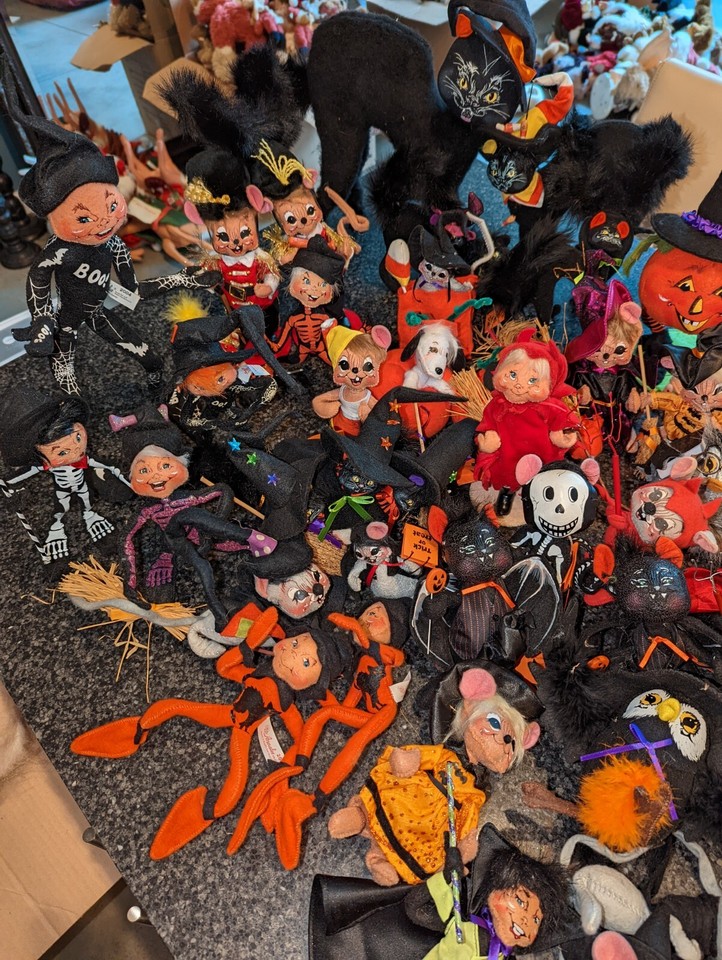 MASSIVE 40+pc Annalee Halloween Collection - Witches Mice Cats Rare ...