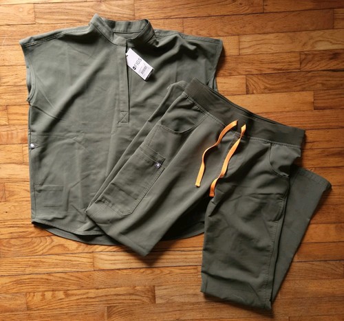 FIGS Technical Collection Women's Scrub Set Rafaela Top Pants Size S ...