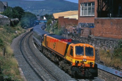 PHOTO IRISH RAIL 201 CLASS DIESEL LOCOMOTIVE NO. 229 ENTERPRISE AT CITY ...