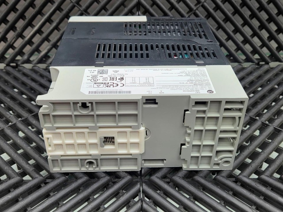Allen-Bradley 25B-D2P3N104 Ser A PowerFlex 525 AC Drive 1HP w/ 25-COMM ...