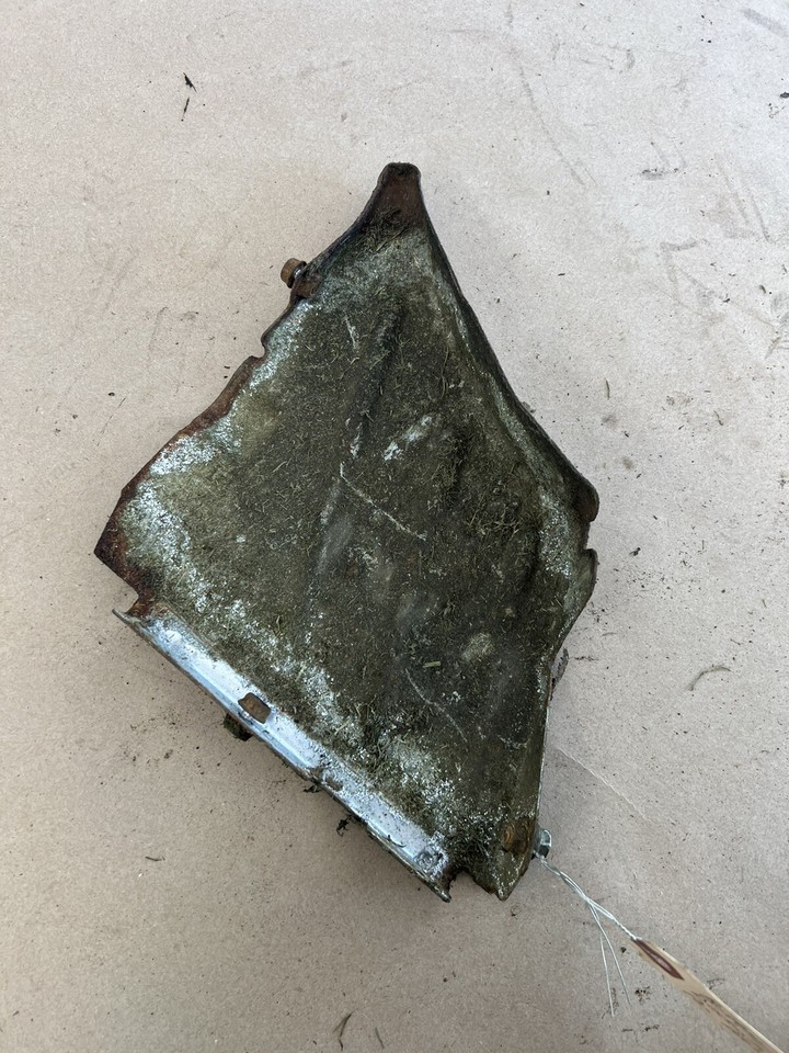 Honda Lawn Mower Discharge Chute Pan Deflector Model HRR2167VXA B107 | eBay