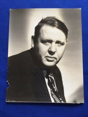 PUBLICITY PHOTOGRAPH OF ACTOR CHARLES LAUGHTON FOR THE HUNCHBACK OF ...