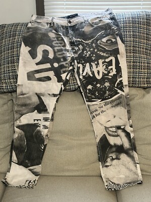 AKOO GRAFFITI ART PRINT BLACK AND WHITE NO RIVALS DENIM JEANS RARE SIZE ...