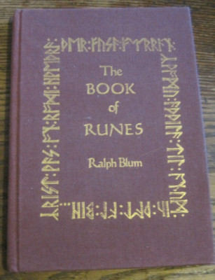 The Book Of Runes by Ralph Blum-1982 HBK PUBLISHER ST. MARTIN PRESS | eBay