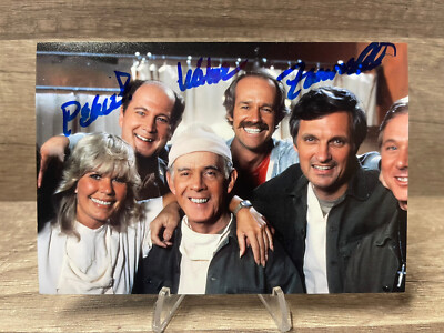 Mike Farrell MASH Hand Signed 4x6 Photo TC46-5743 | eBay