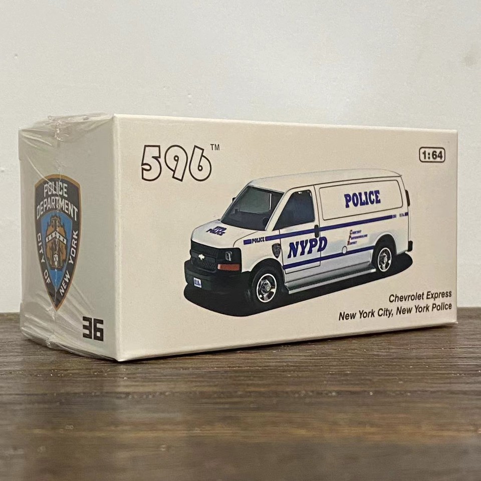 596 Model 1:64 NYPD LAPD LASD Surban AMR Gulf Oil Jeep Collectible Car ...