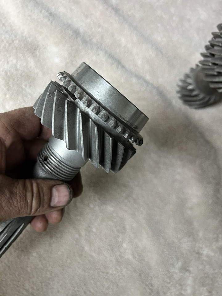 MUNCIE 4 SPEED M20 O.E. INPUT AND CLUSTER GEAR SET USED | eBay