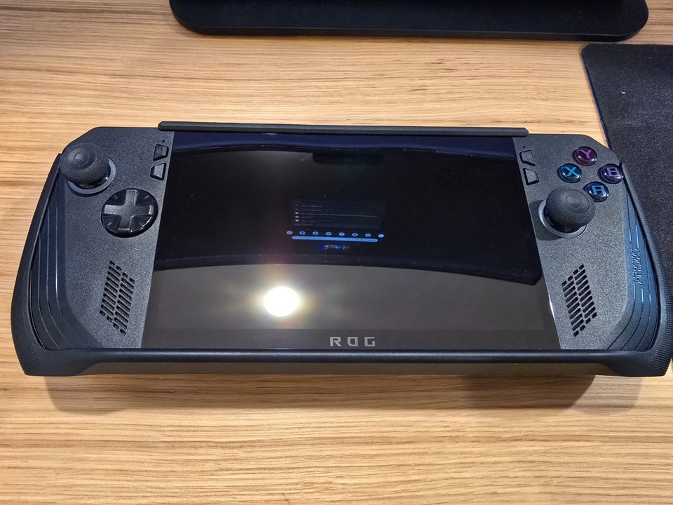 ASUS - ROG Ally X 7" 120Hz FHD 1080p Gaming Handheld - AMD Ryzen Z1 ...