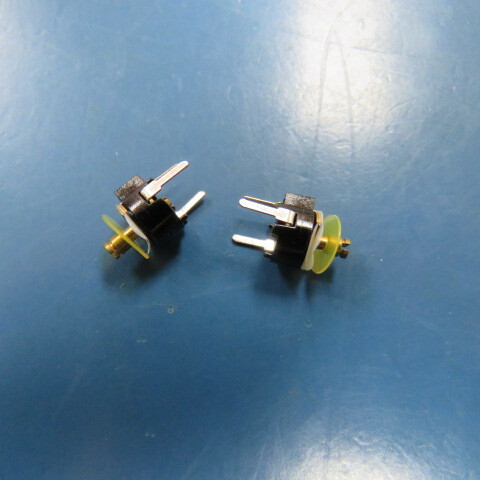 SPRAGUE-GOODMAN GXA9R000 Qty of 2 per Lot 2 ~ 9pF Trimmer Capacitor 100 ...