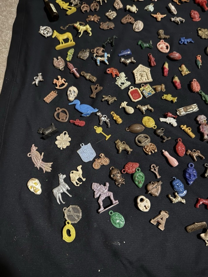 Over 200+ Vintage Gumball Carnival Cracker Jack Prizes, Trinkets, Toys ...