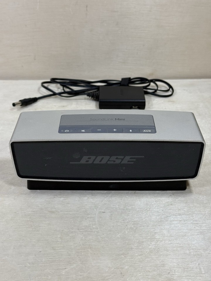 Bose Soundlink Mini Bluetooth Speaker w/Powerdock & Power Adapter ...