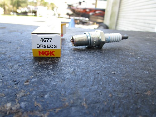 1 Bougie NGK BR9ECS Solid Stock N 4677 Moteurs Marins Motoneiges | eBay