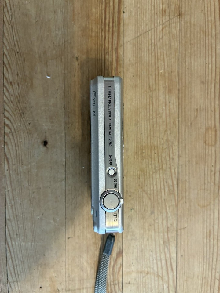 Casio Digital Camera Exilim EX-Z80 8.1MP Silver with Battery | eBay UK