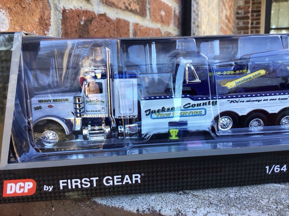 1/64 DCP Jackson County Tow Service Peterbilt 389 Rotator Wrecker Tow ...