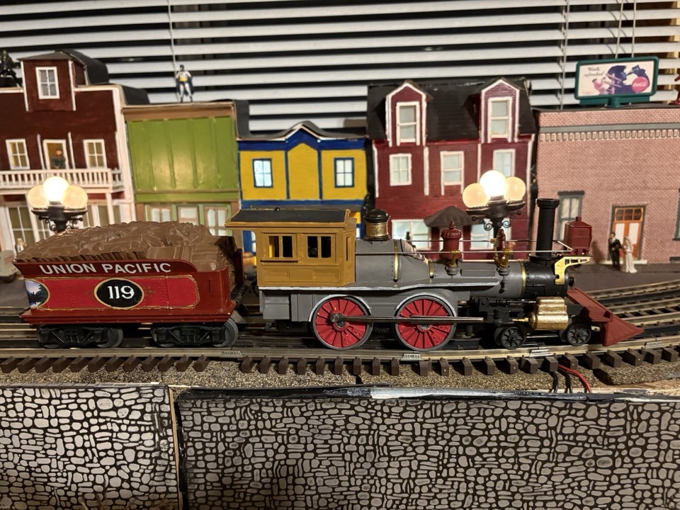 1980 LIONEL O Redwood Valley Express Locomotive And Tender. | eBay