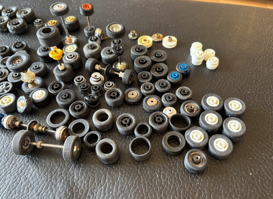 Lot of Scalextric Wheels and Axles and Tyres. Job lot | eBay UK