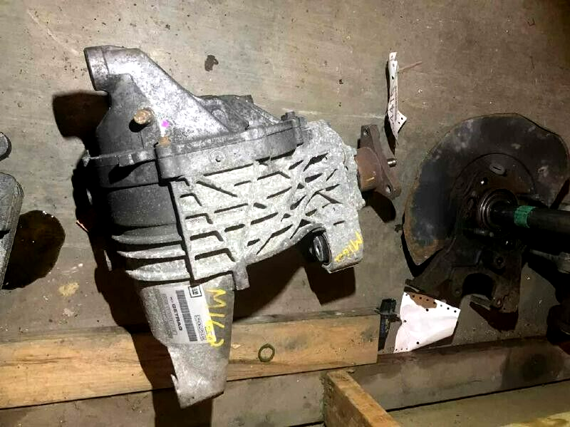 2005-2009 Cadillac SRX Rear Axle Differential Carrier 3.23 Ratio Opt ...