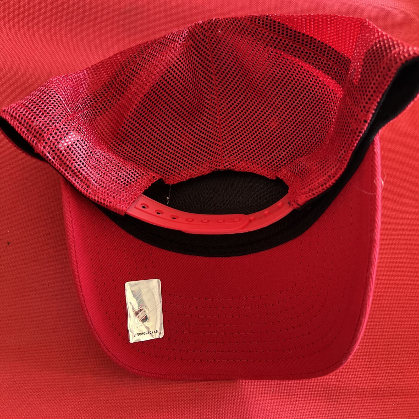 Chicago Blackhawks - NHL Fan Favorite Hat Cap - New - Rare Hat - Red ...